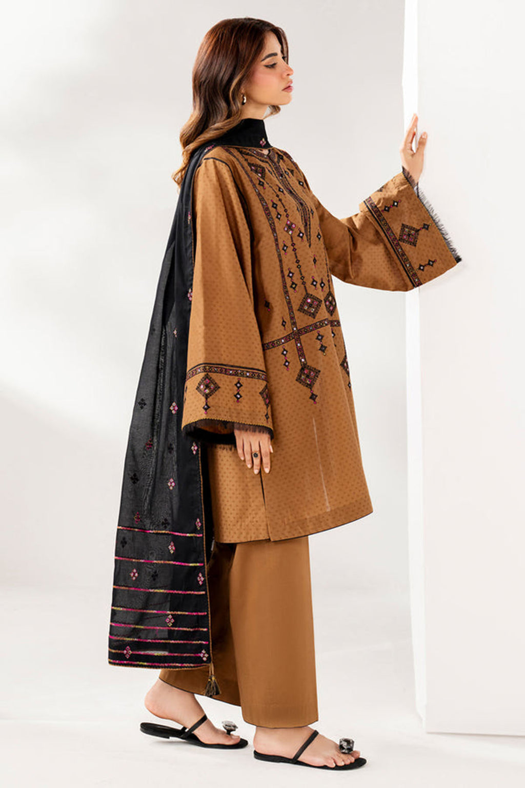 Jazmin 3PC Embroidered Karandi Suit with Printed whool shawal-GA2106 ...